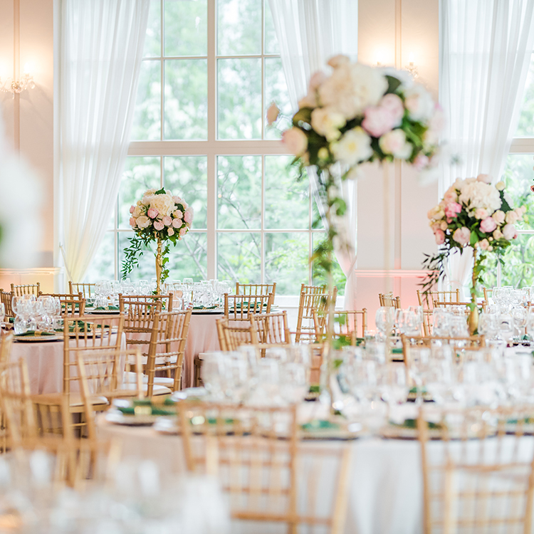 Create Your Dream Wedding - Luxe Stems Floral Design Gallery